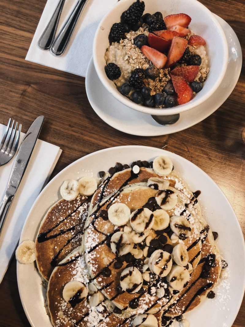The Ultimate Chicago Food + Travel Guide - Sincerely Shifa